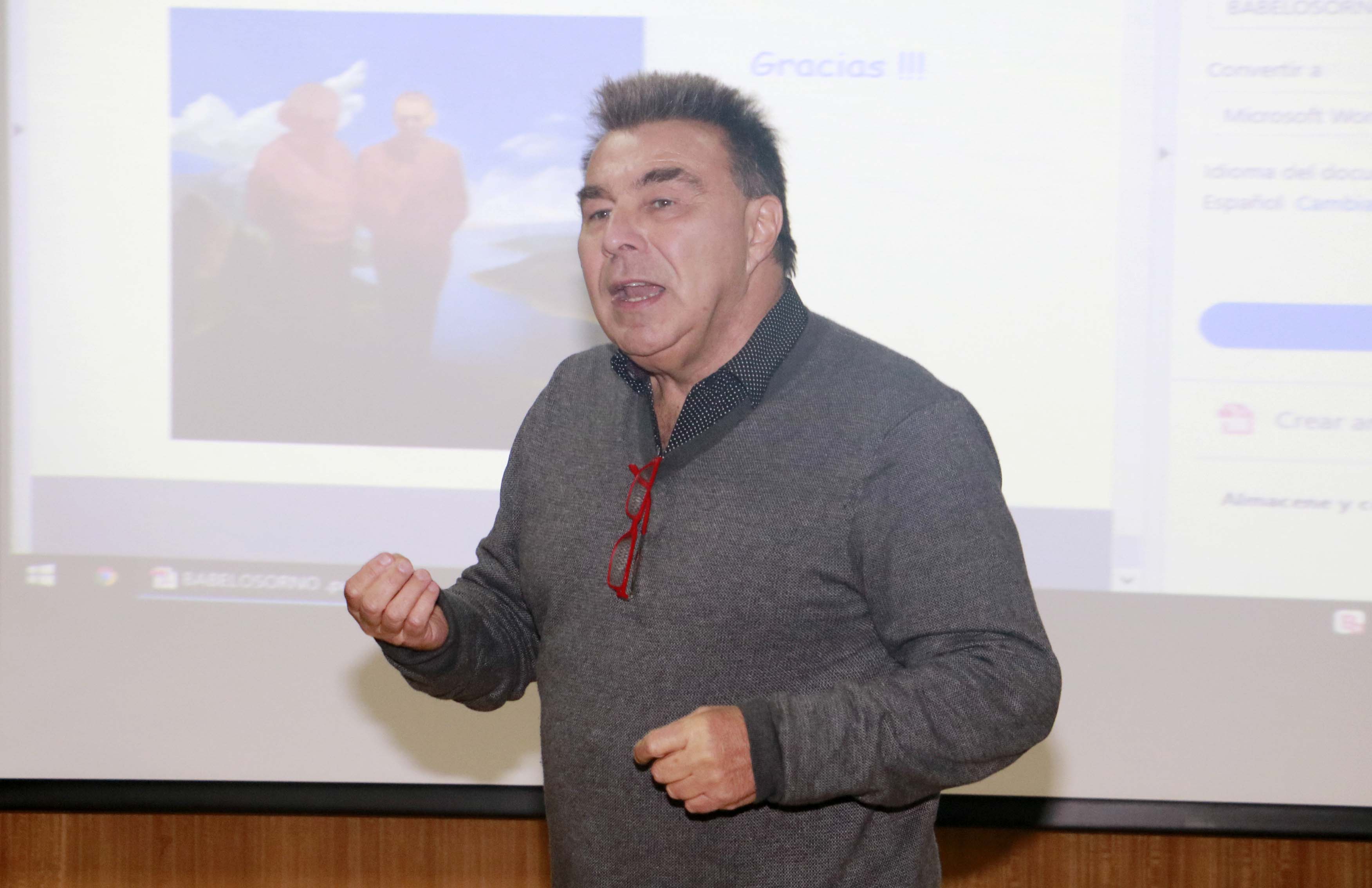 Dr. Eric Goles conversó con estudiantes y académicos sobre su libro “La ...