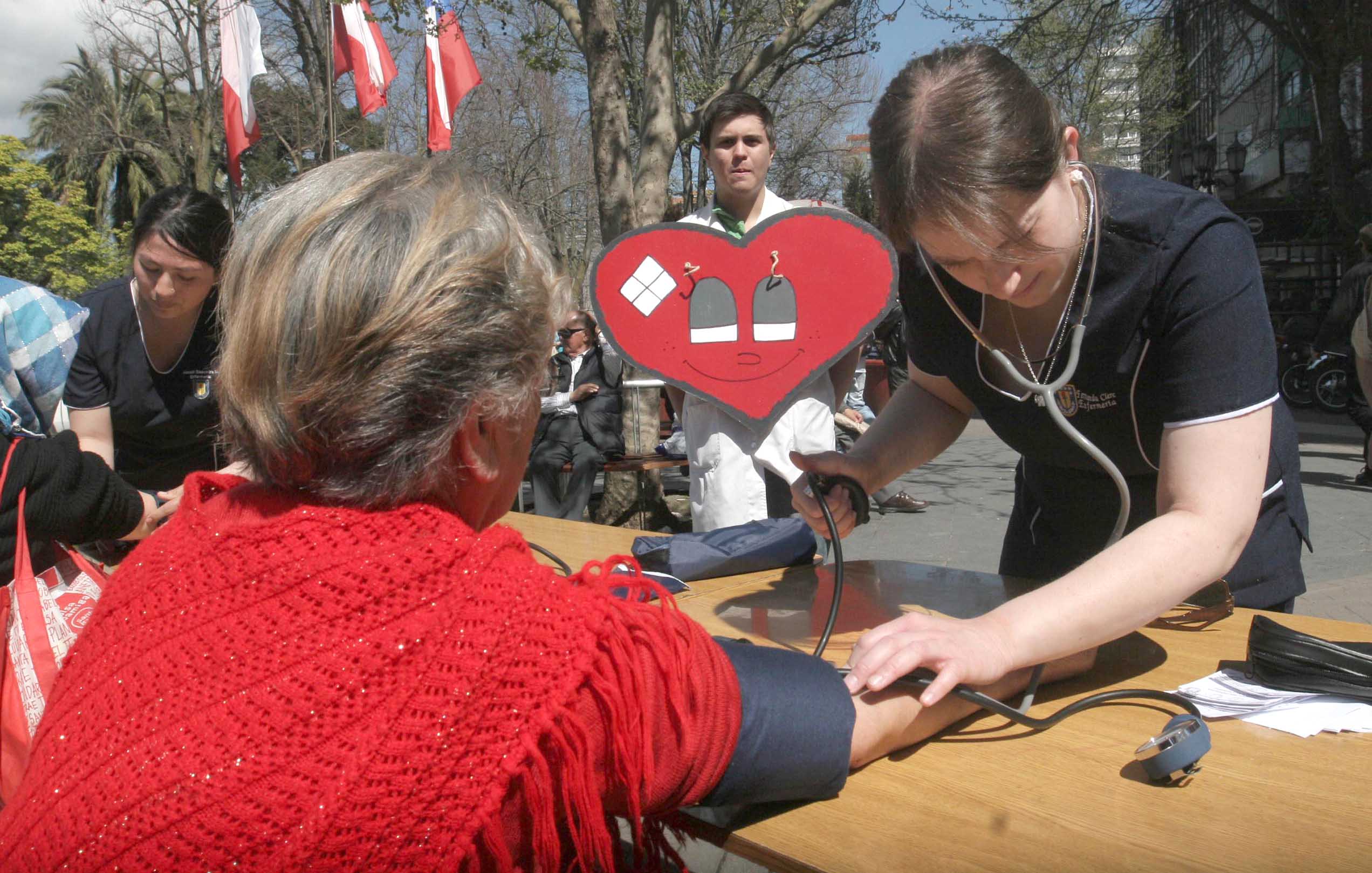UdeC realiza campaña preventiva en el Mes del Corazón | PanoramaWeb UdeC
