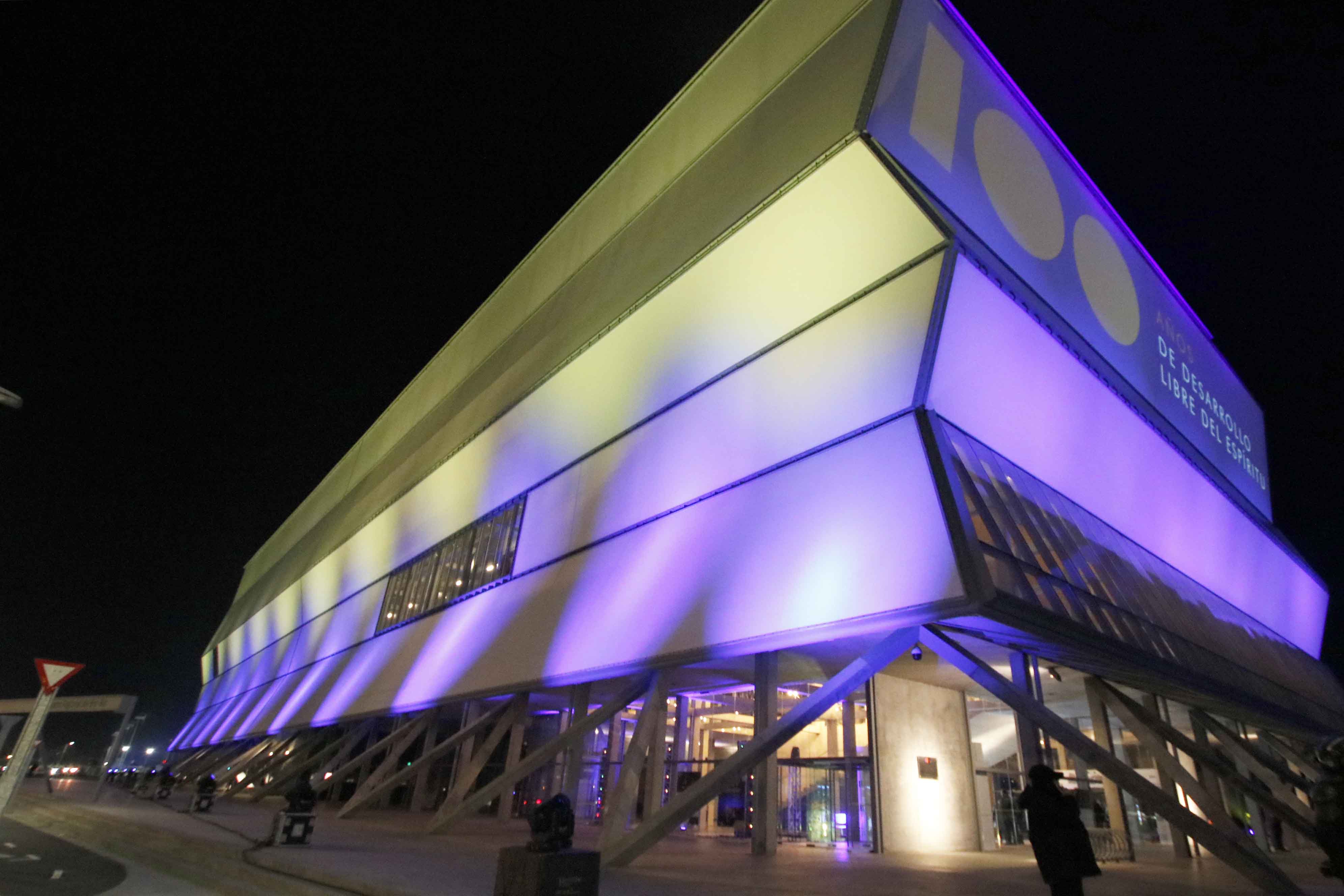 Teatro Biobío se ilumina con los colores de la UdeC en ceremonia ...